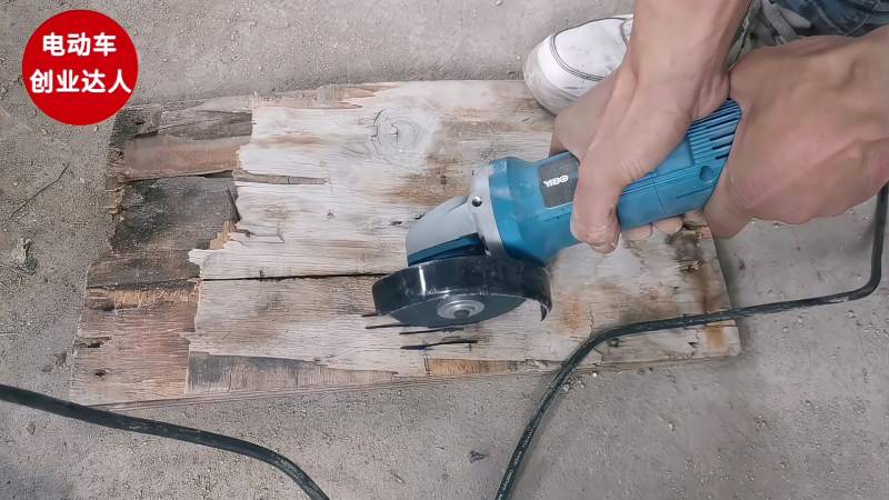 别再错误使用角磨机了,这样操作等于把危险留在身边