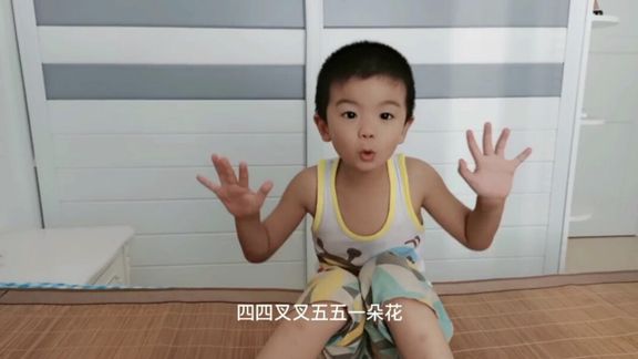 6岁萌宝今天给大家表演节目,怎么有种会随时翻车的感觉