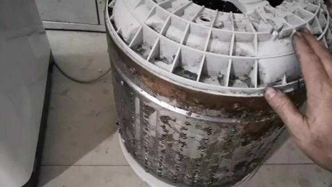 洗衣机拆卸清洗详细步骤,拆开里面好吓人,比马桶还脏