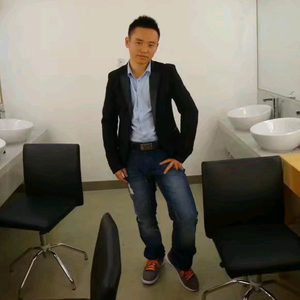黄登科 