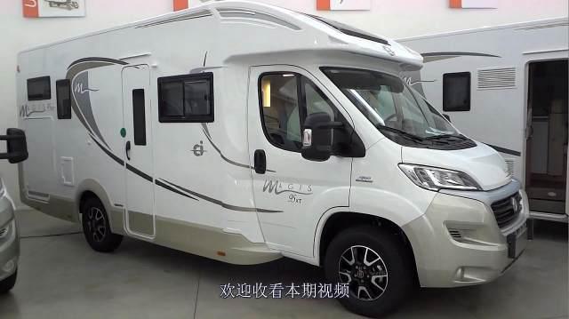 一款五卧的自动挡房车,售价49.98万,宽大舒适,适合家庭旅行!