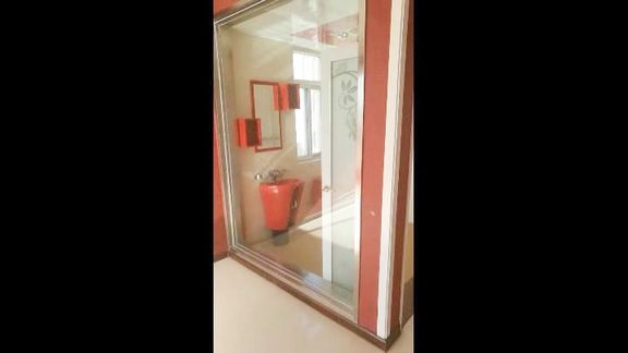 精装三居室,主卧卫生间装修的很有特色