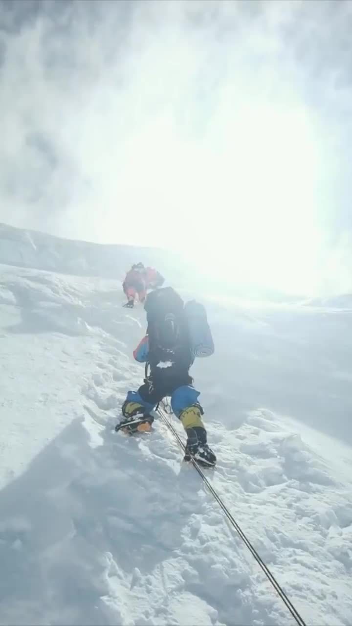 5年去过73个国家,IT工程师辞职探险连续2年登顶珠峰