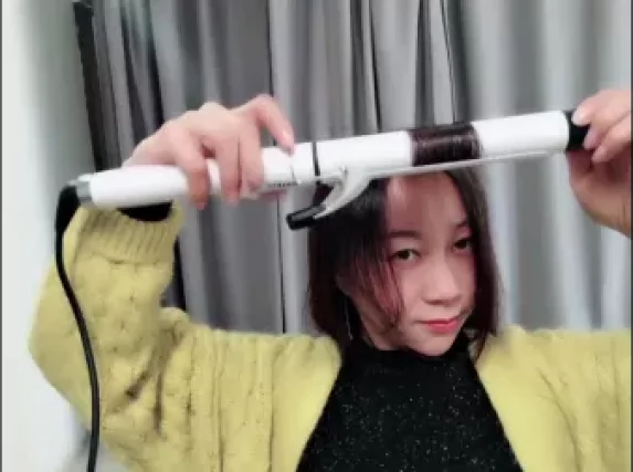 电卷棒20秒造就网红八字微卷弧度瘦脸美丽修颜美容刘海