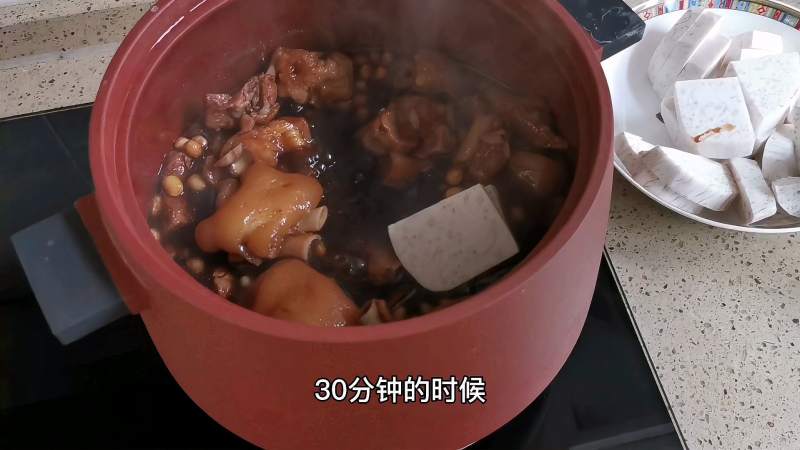 排骨猪手炖黄豆最简单又好吃的做法,会厨艺不会厨艺得都能学会!