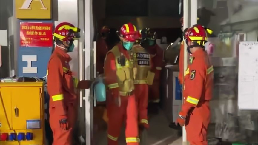 湖南长沙居民自建房倒塌事故,第8名被困人员被救出