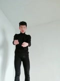 这男的腿再火山里无敌了