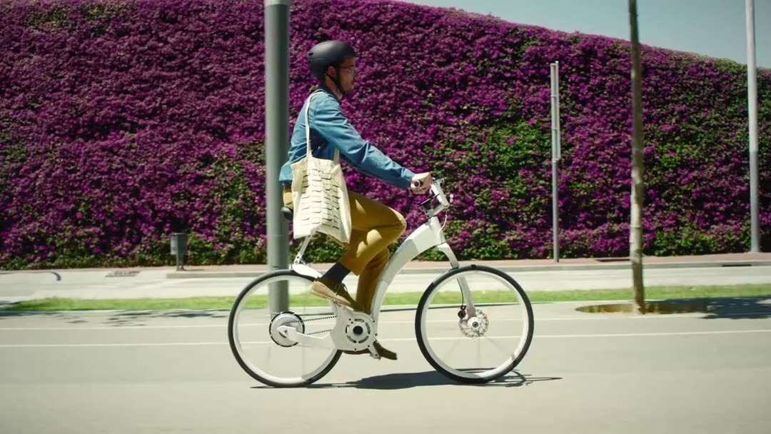 主要1秒便可折叠的Gi FlyBike电动自行车