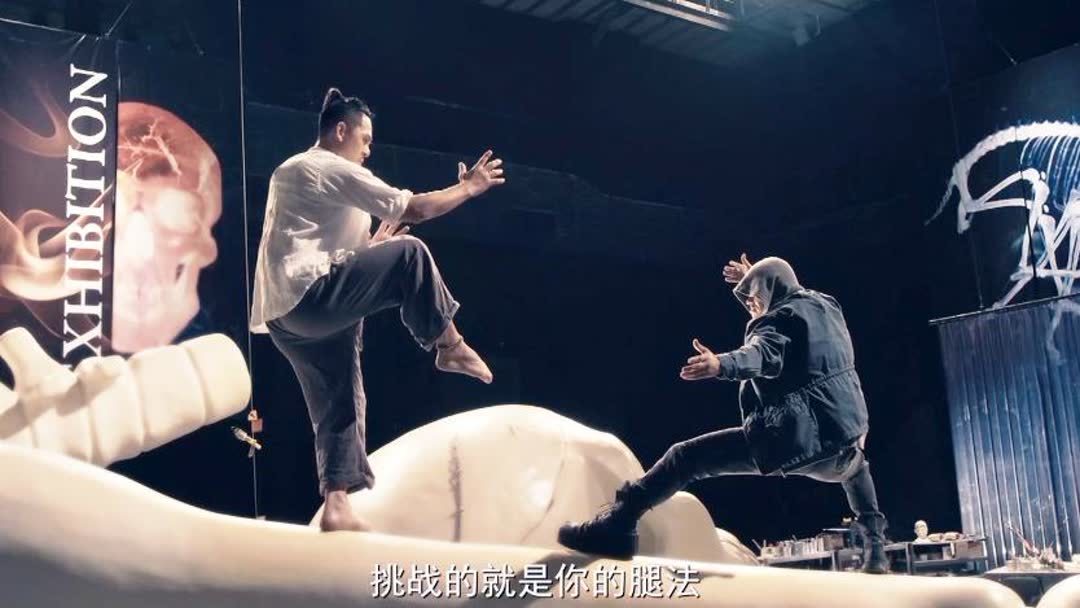 男子挑战曾经的腿王,没想到他天生残腿,腿法竟也如此厉害
