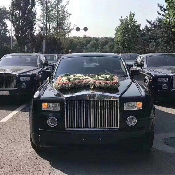 劳斯莱斯宾利婚车 