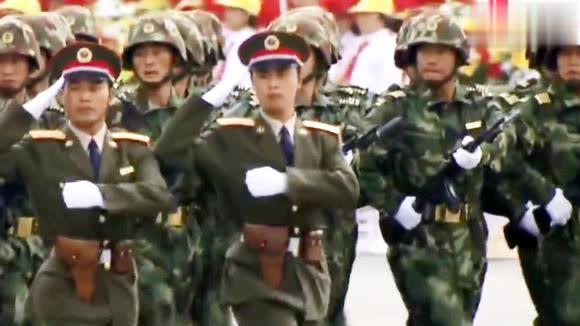 99年的世纪大阅兵,当时让世界瞩目,还有警校的学生也参加了!
