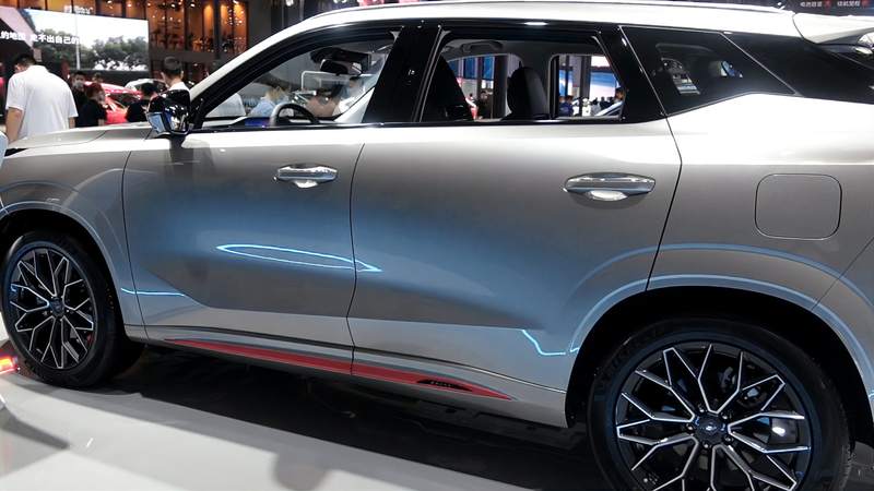 看长安欧尚Z6实车真漂亮,空间也确实大