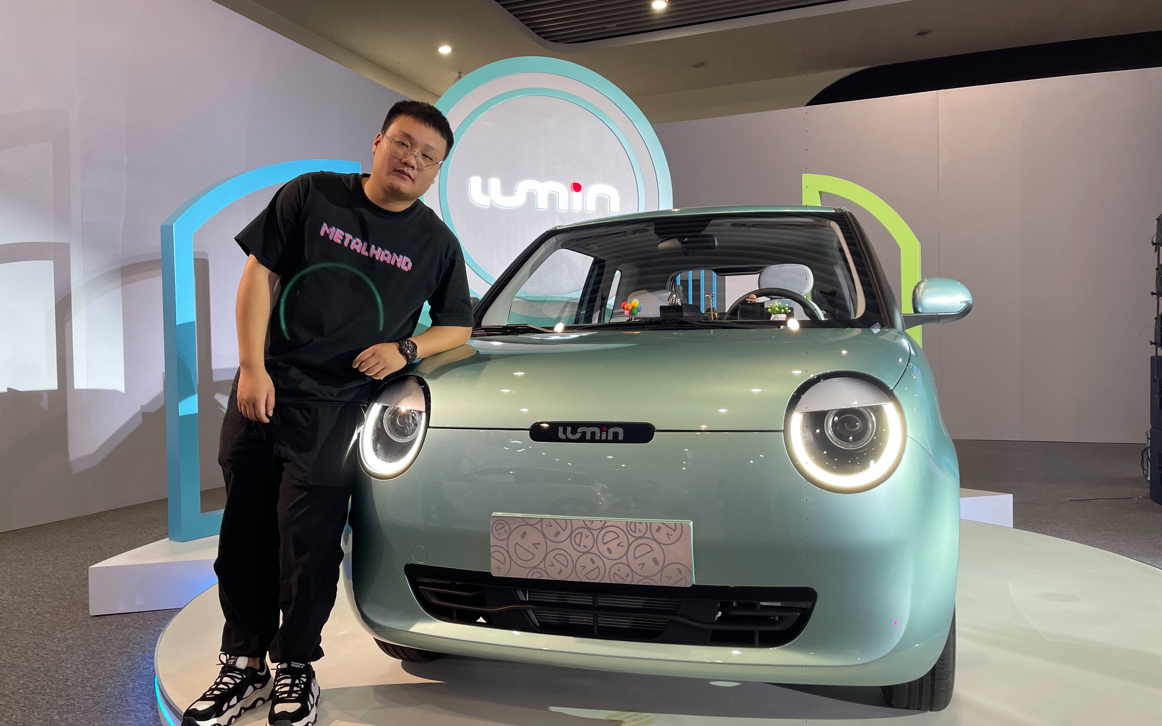 比五菱宏光MINIEV更值得推荐?体验长安LUMIN