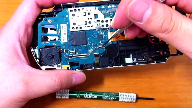 PSP3000拆机换壳讲解教程【暴力鹏】