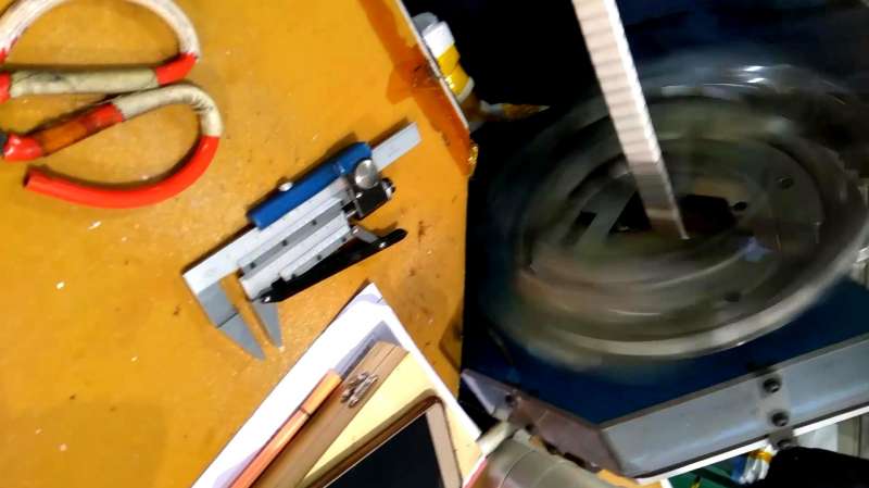 电晕振动对电机各个部件的影响