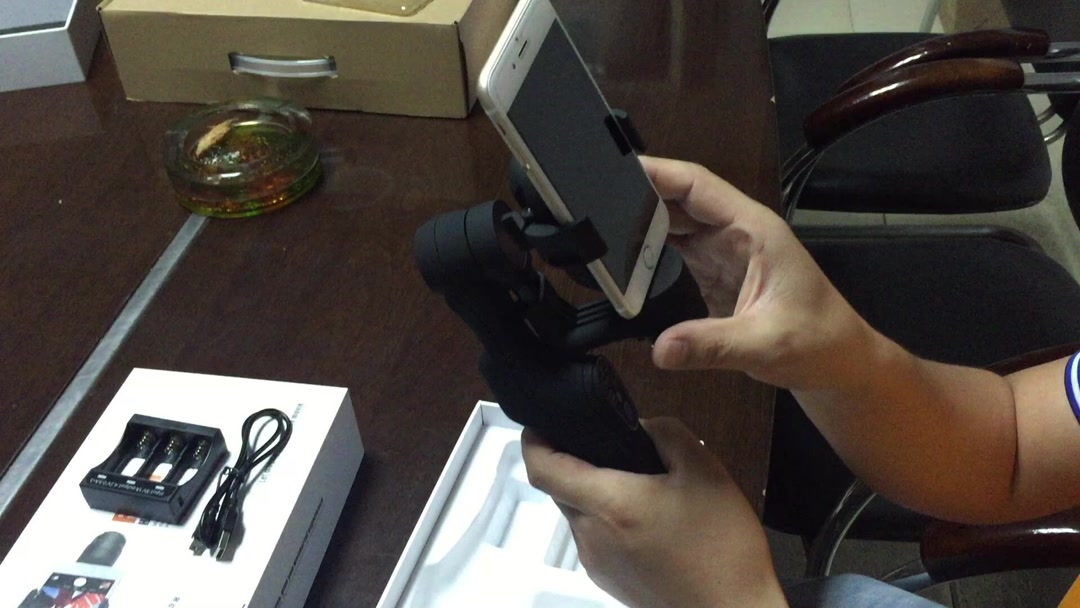 水稻科技手持云台手机稳定器二轴使用方式