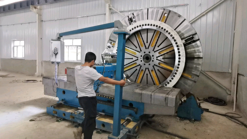 北方星火机床分体法兰车床。