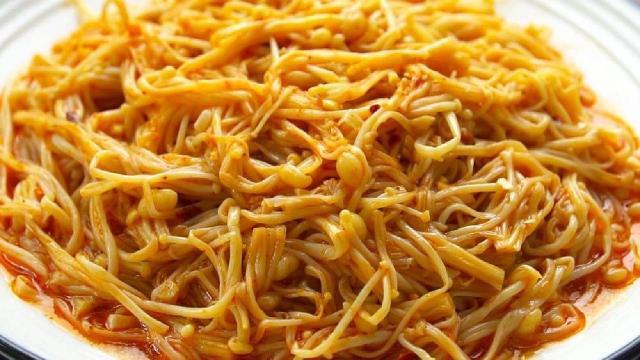 金针菇别再涮火锅了,教你下饭新做法,爽口又解馋,太好吃了