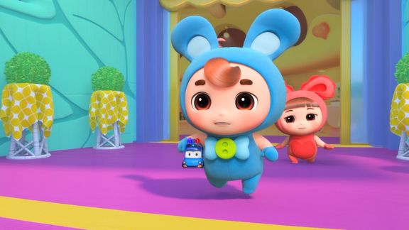 百变校巴:逗逗买了歌德玩具,一直拿在手里,喜欢的不得了啊