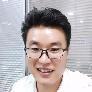 房产小哥吴较瘦 