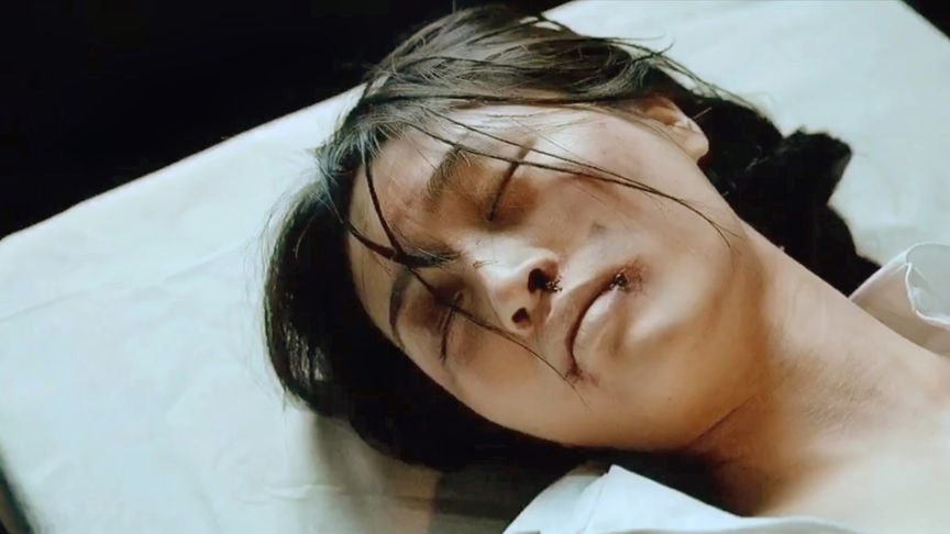 既然是悬疑的案件,那就要用更奇怪的方式来破案