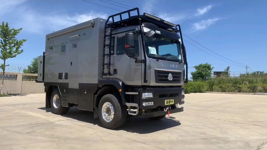 中国重汽汕德卡两驱/四驱越野房车,如此高大上房车仅蓝牌c照