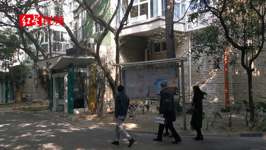 羡慕!成都这个小区召开年终业主大会 每户发800元红包