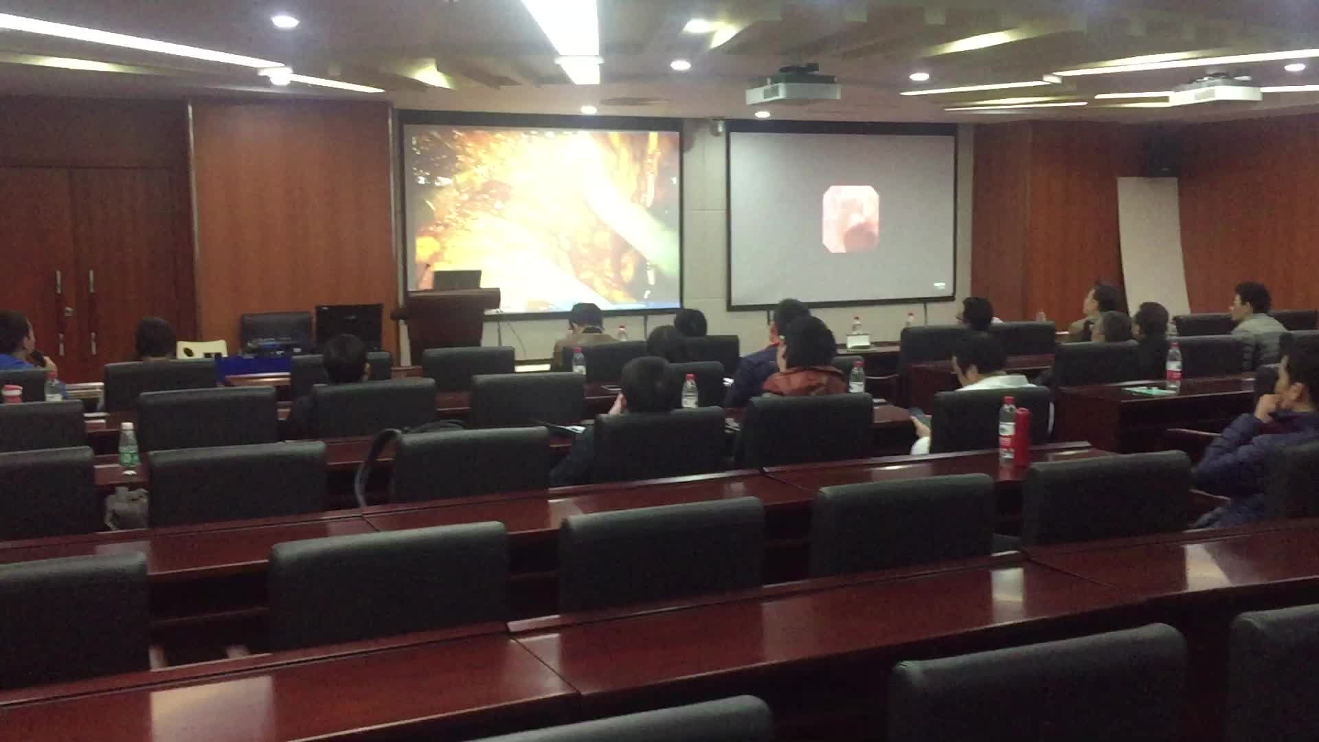 医院多媒体手术示教室大屏幕投影幕显示效果视频展示