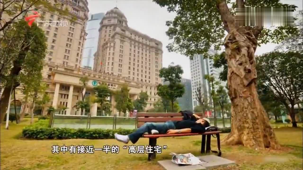 近十年来,全国共发生高层建筑火灾3.1万起,直接财产损失15.6亿