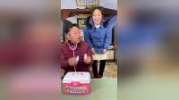 妈妈的找医生咨询打嗝的解决办法,医生把妈妈吓一跳