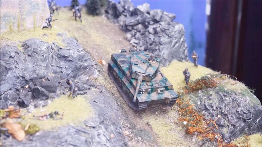 两军交战场景模型,坦克飞机士兵太形象了,厉害!