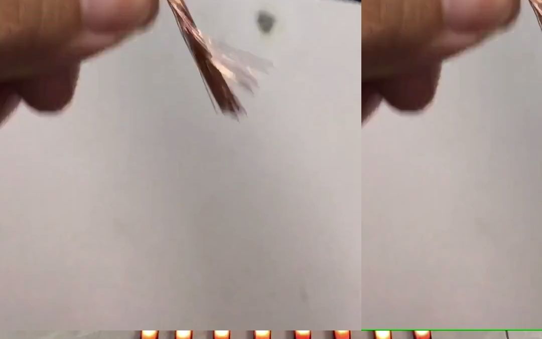 一个控制器,控制八条灯,声音大小控制节奏