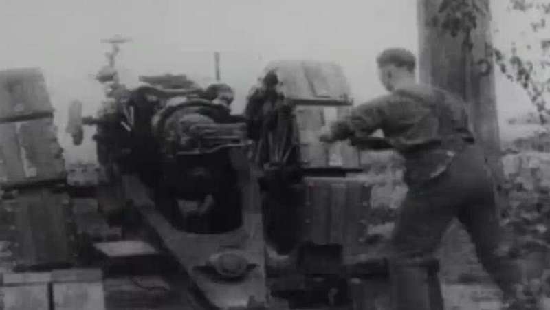 第一次世界大战,为何交战双方都在拼命挖战壕?一段视频揭露真相