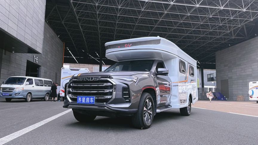 齐星大通T90硬升顶房车谍照花絮