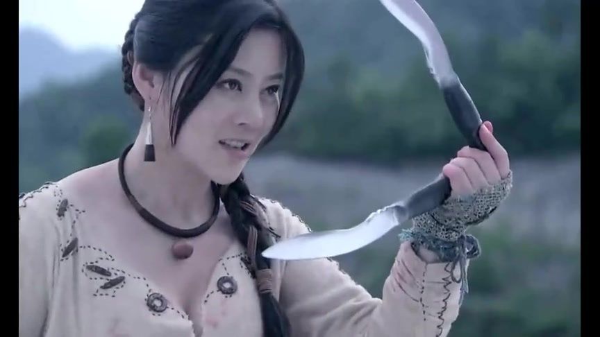 女子使用匕首的姿势不要太帅