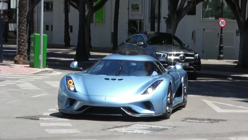 街头惊艳蓝色柯尼塞格幽灵#超跑 #柯尼塞格