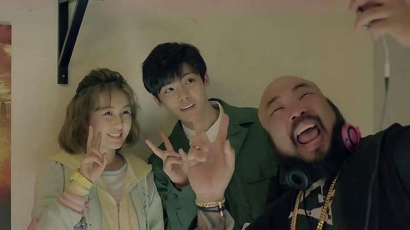 看似牛掰的黑客大神竟是早安的粉丝,对待早安和卡卡太区别待遇了