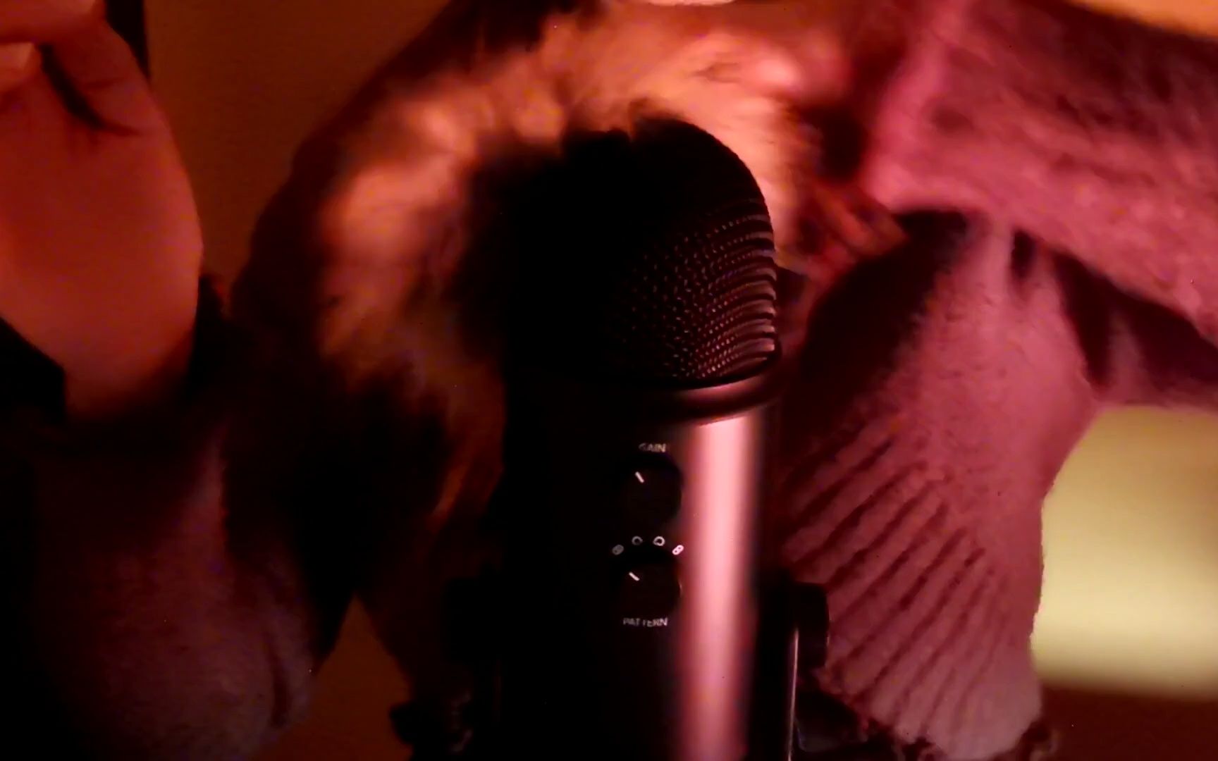 【Fast Tingles】助眠(无人声)毛刷和轻抚麦克风