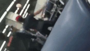 中国游客在泰国机场因拒付落地签小费被殴打?泰国回应来了!