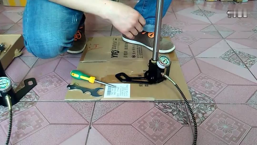 2016高压打气筒30mpa单向阀清理跟换40mpa漏气故障处理视频教程