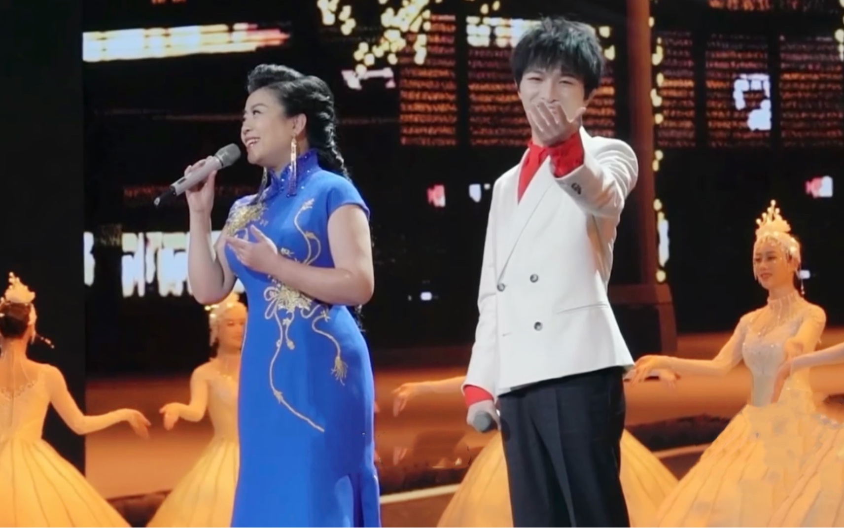 【张也】【周深】2021春晚幕后记事cut-关于XR扩展现实技术运用在《...