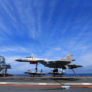 追风少年小白鲨 