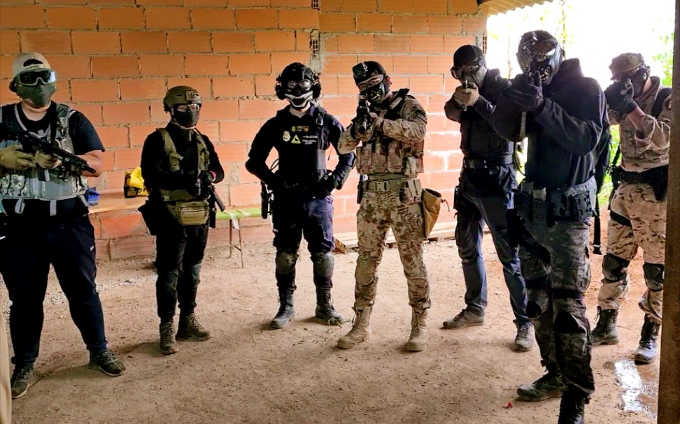 真人CS 第一人称视角 与老外对抗赛 WARGAME AIRSOFT