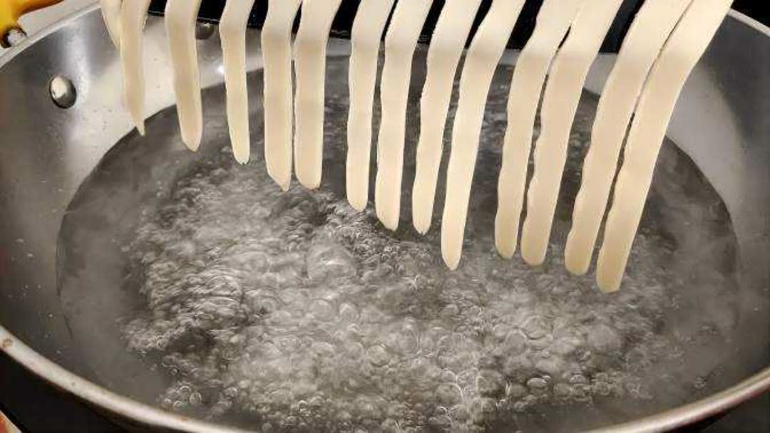 面条这样做太好吃了,连吃一个月都不腻,一次做2大碗都不够吃