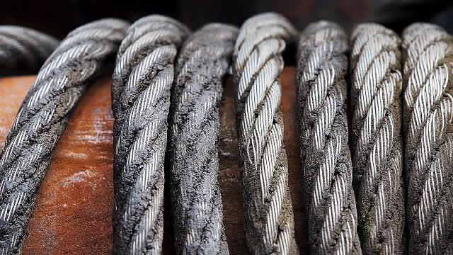 就算钢丝绳全部断裂,电梯也不会一坠到底,原理是什么