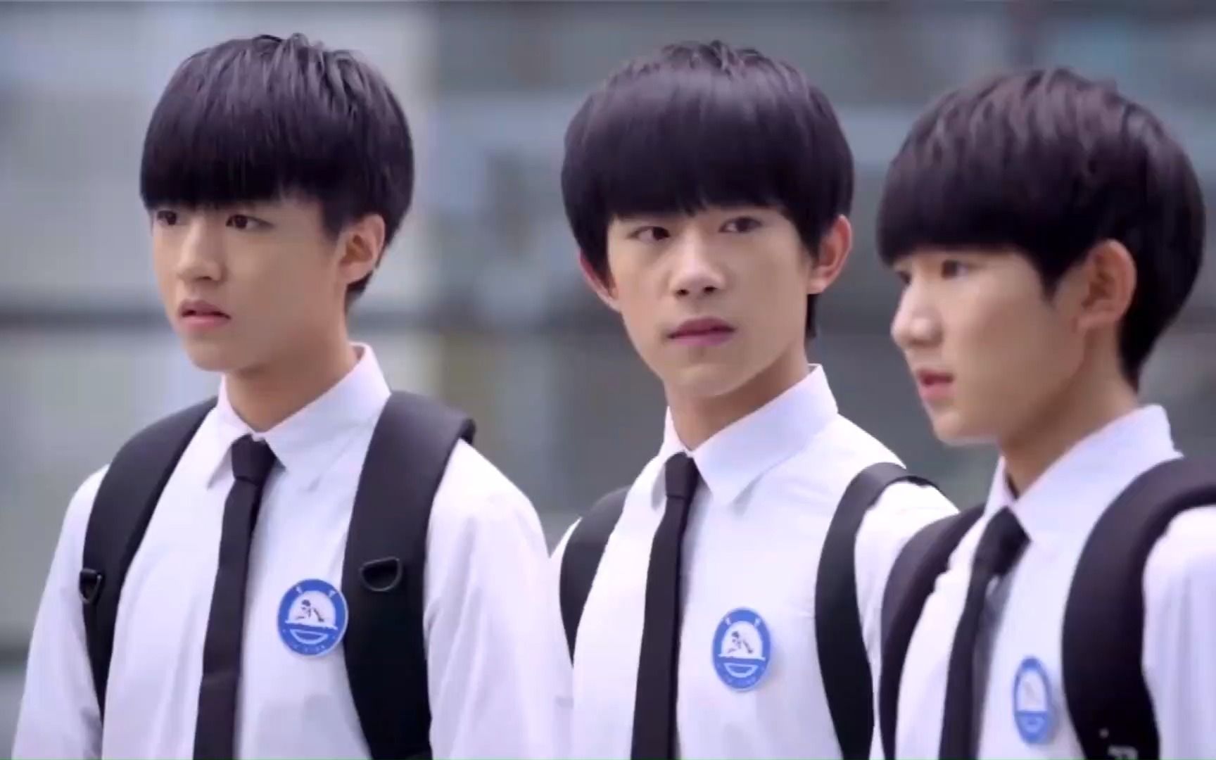 王源见到了跟自己长得一模一样的002,惊到了