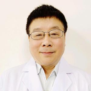 皮肤科医生周主任 