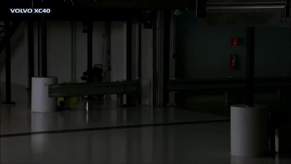 2019 沃尔沃Volvo XC40 vs 宝马 BMW X1 - 碰撞测试