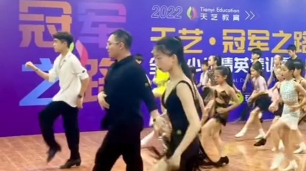 #王崇墨李茉晗 今日份小助教