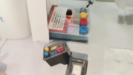 黑色墨盒加墨1